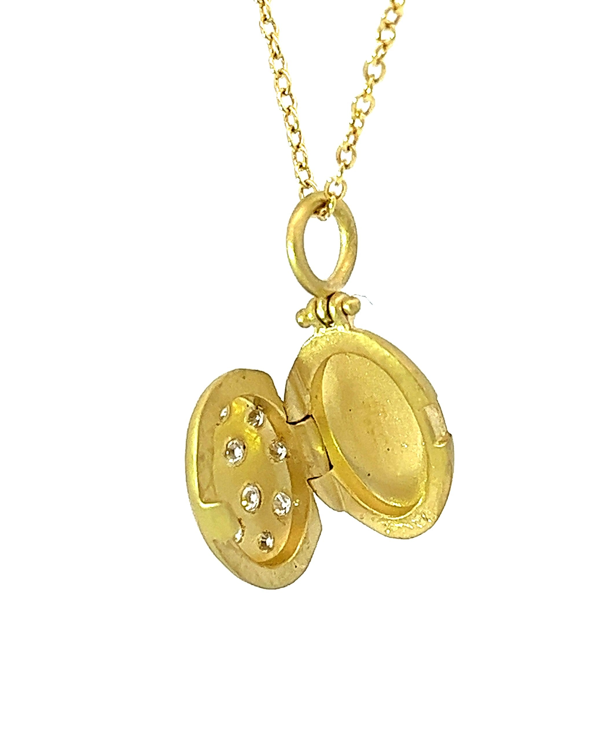 18 karat gold locket store